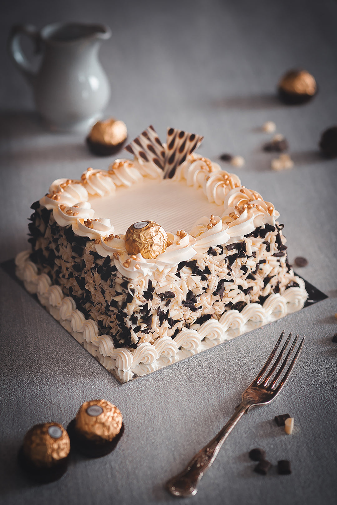 Elegant Fresh Cream Cake - Cake Delivery | Starbake Patisseries